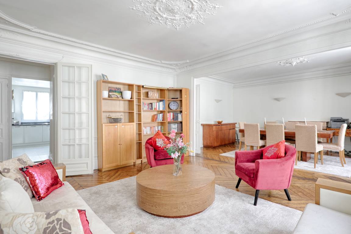 127 M² Appartement ∙ 3 Chambres ∙ 6 Personnes - Le Théâtre le Palace