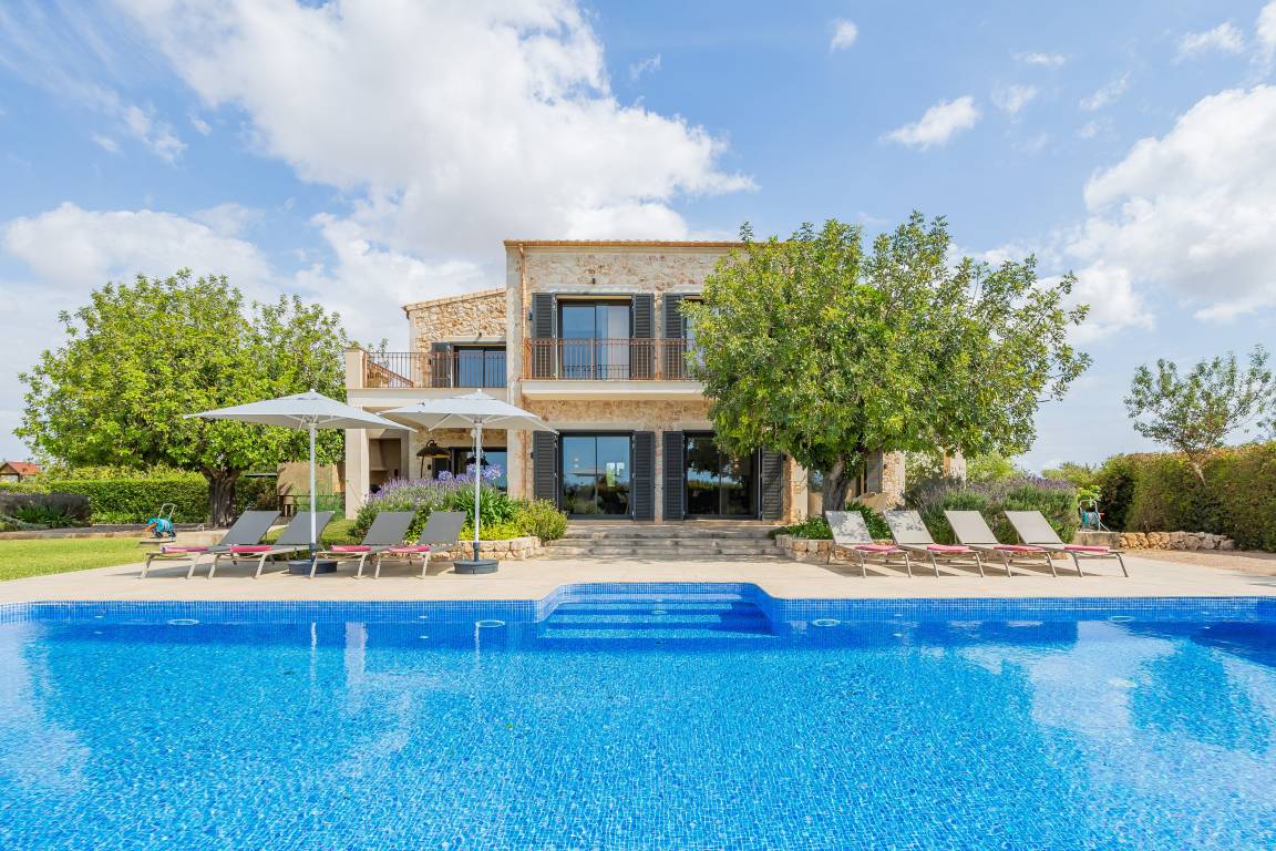 290 M² Villa ∙ 4 Bedrooms ∙ 8 Guests - Felanitx