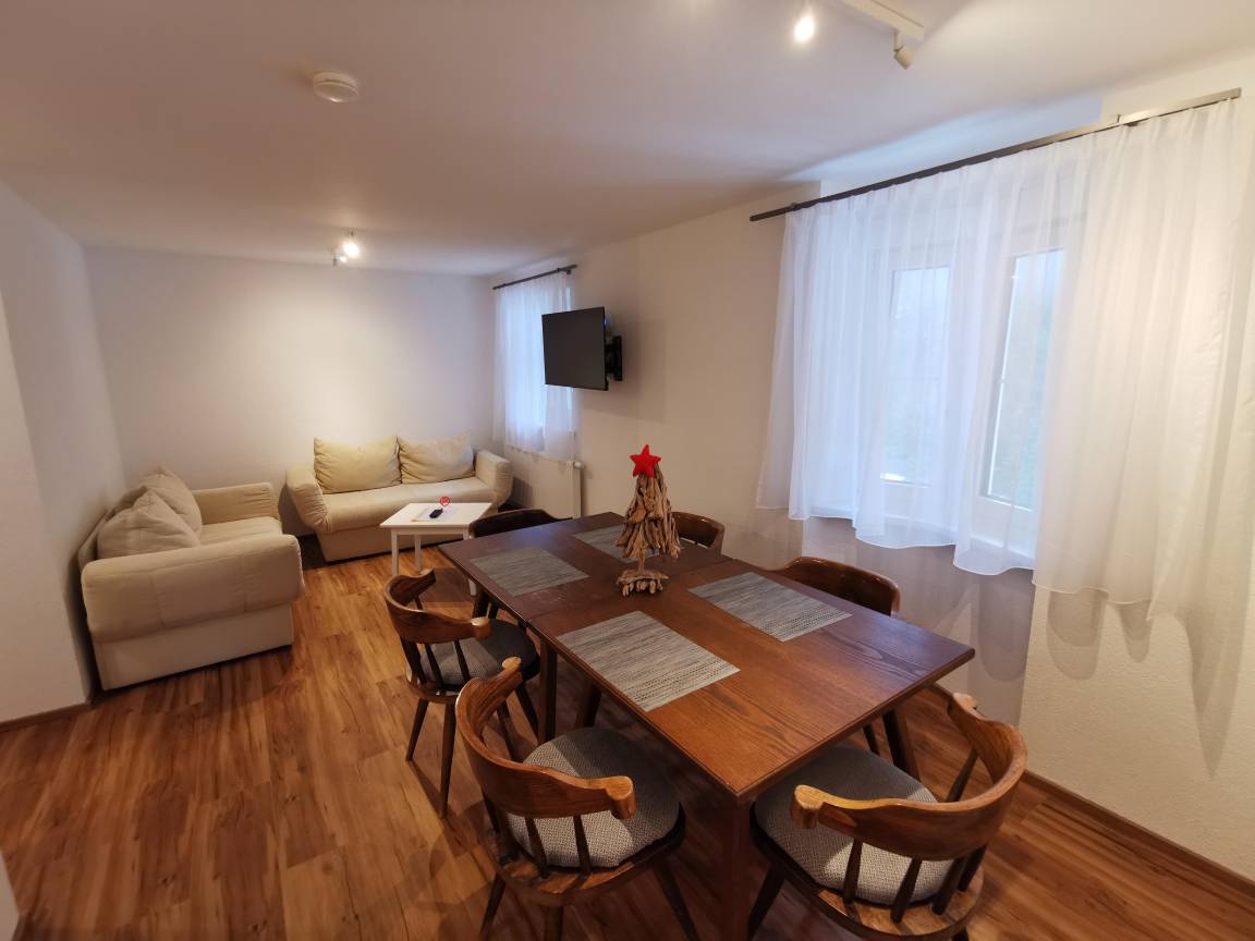 55 M² Ferienwohnung ∙ 2 Schlafzimmer ∙ 5 Gäste - Serfaus