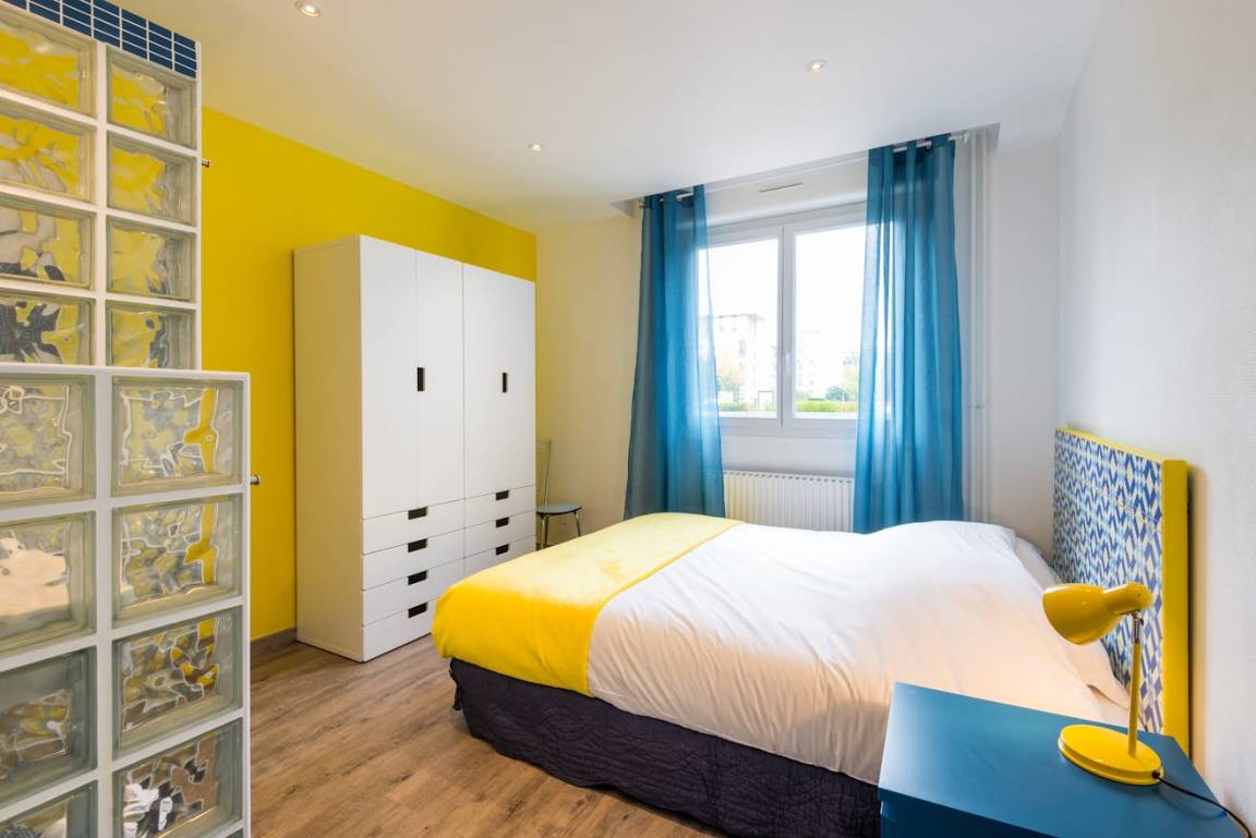 60 M² Appartement ∙ 2 Chambres ∙ 8 Personnes - Dardilly