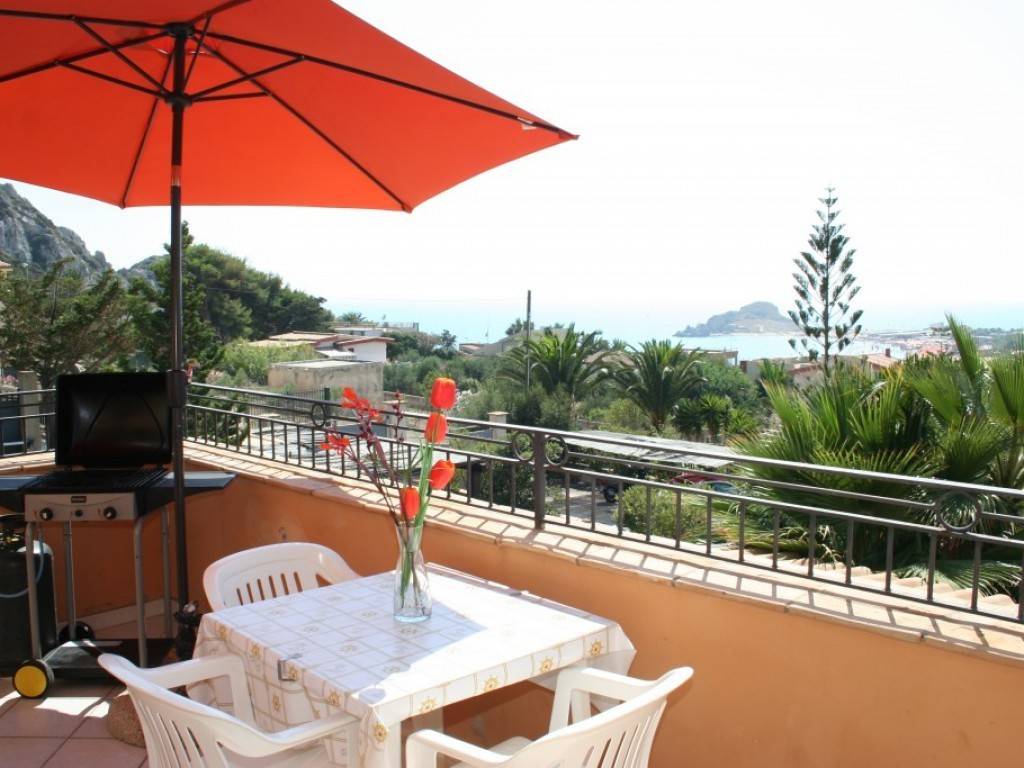 90 M² Apartment ∙ 3 Bedrooms ∙ 6 Guests - Licata