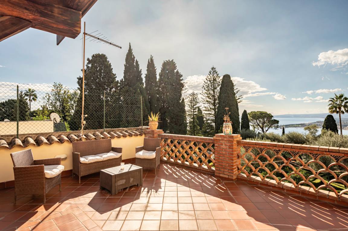 155 M² Apartamento ∙ 2 Habitaciones ∙ 4 Huéspedes - Taormina
