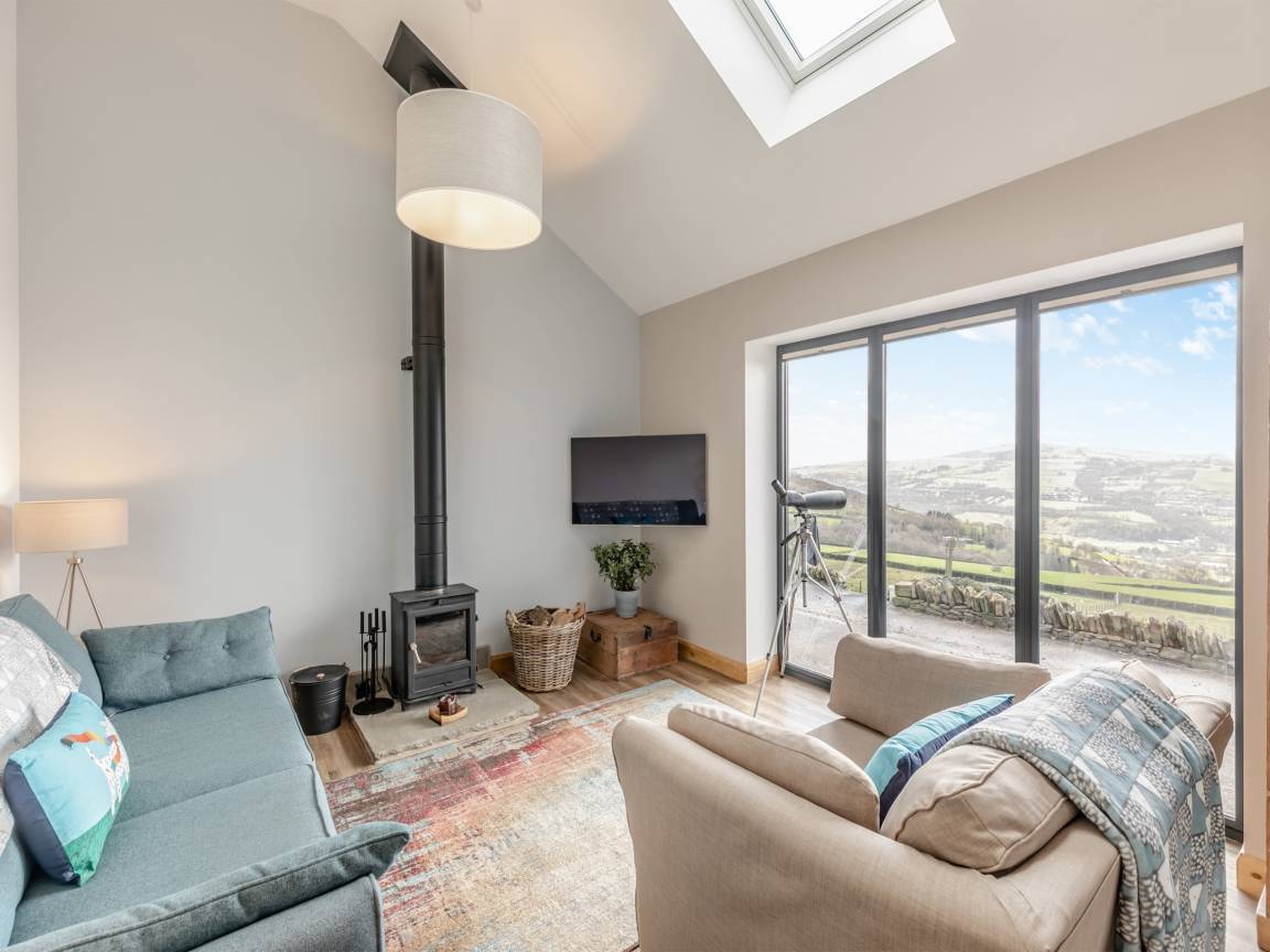Cottage ∙ 2 Bedrooms ∙ 4 Guests - Stockport