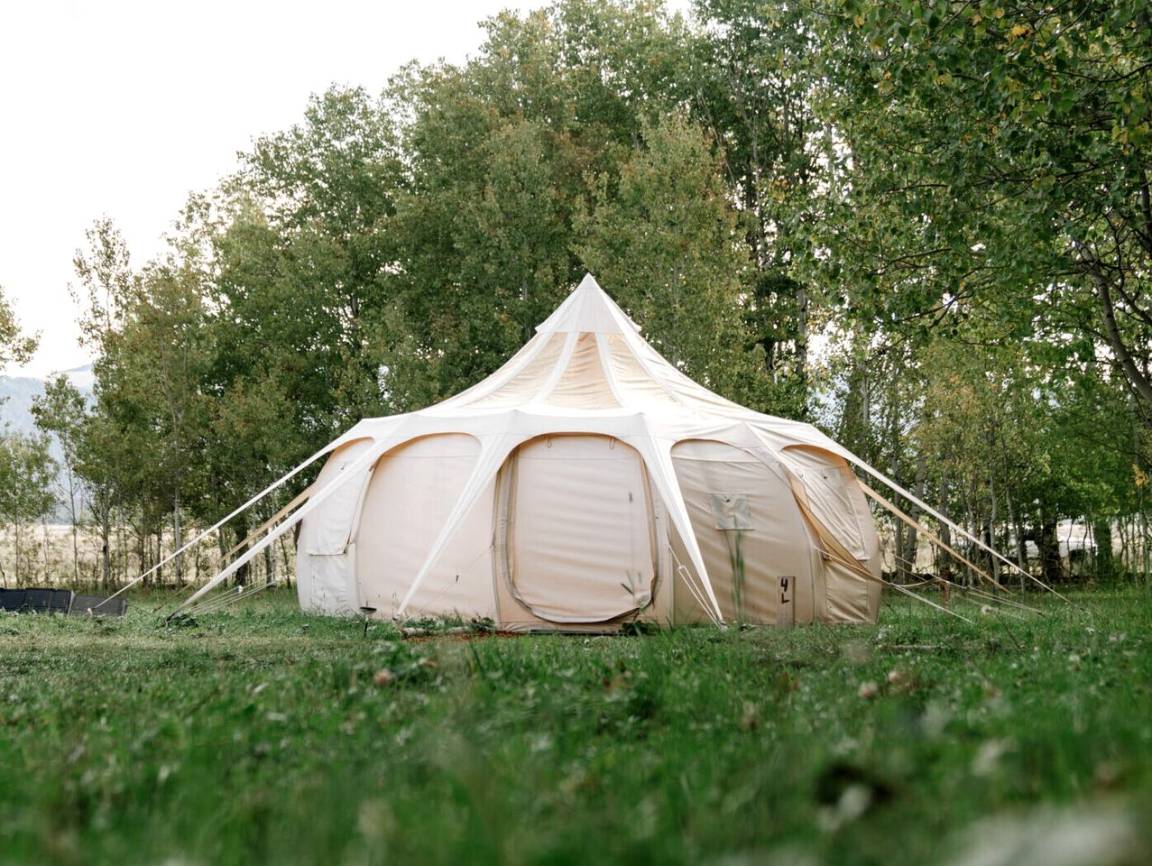 Camping-unterkunft ∙ 1 Schlafzimmer ∙ 3 Gäste - Island Park, ID