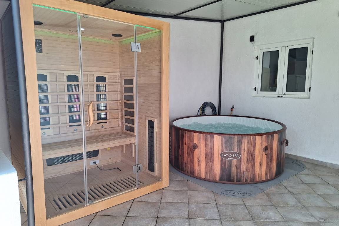 110 M² House ∙ 3 Bedrooms ∙ 6 Guests - Rab Island