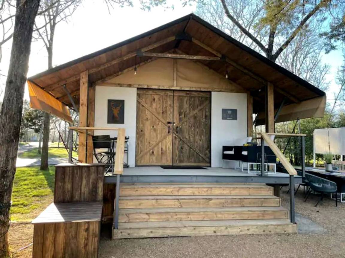 Camping-unterkunft ∙ 1 Schlafzimmer ∙ 6 Gäste - Bastrop, TX