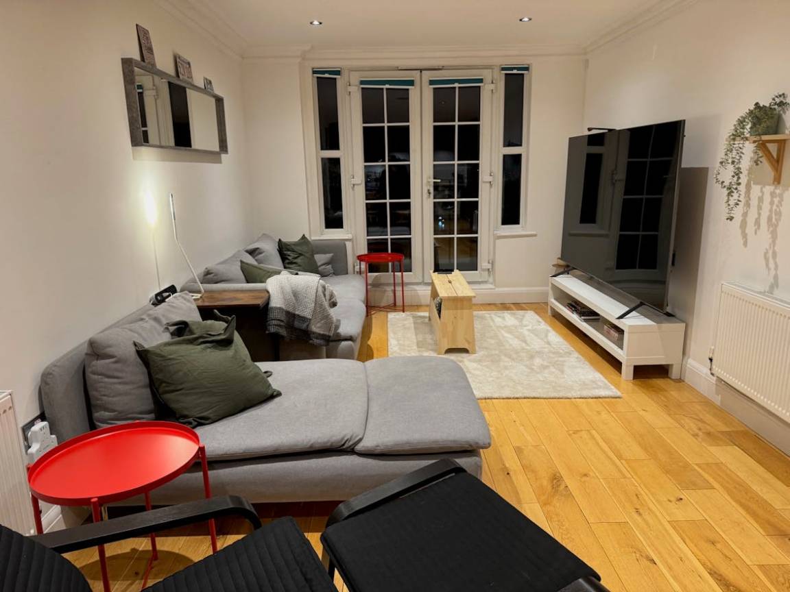 70 M² Ferienwohnung ∙ 2 Schlafzimmer ∙ 3 Gäste - Bromley