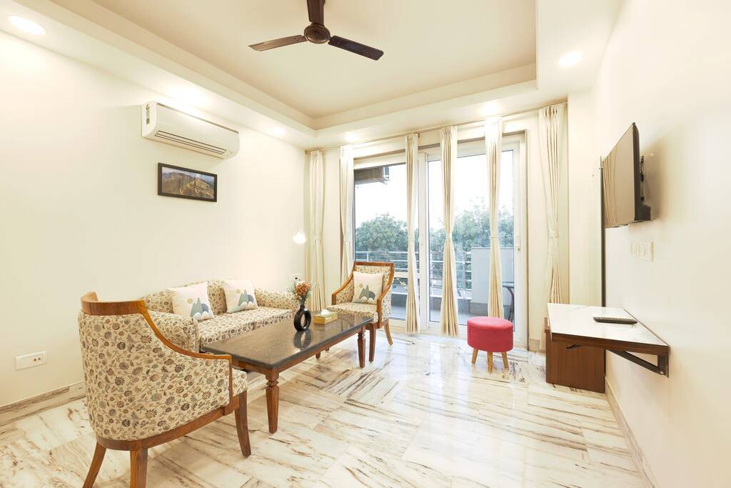 149 M² Ferienwohnung ∙ 2 Schlafzimmer ∙ 6 Gäste - Neu Delhi