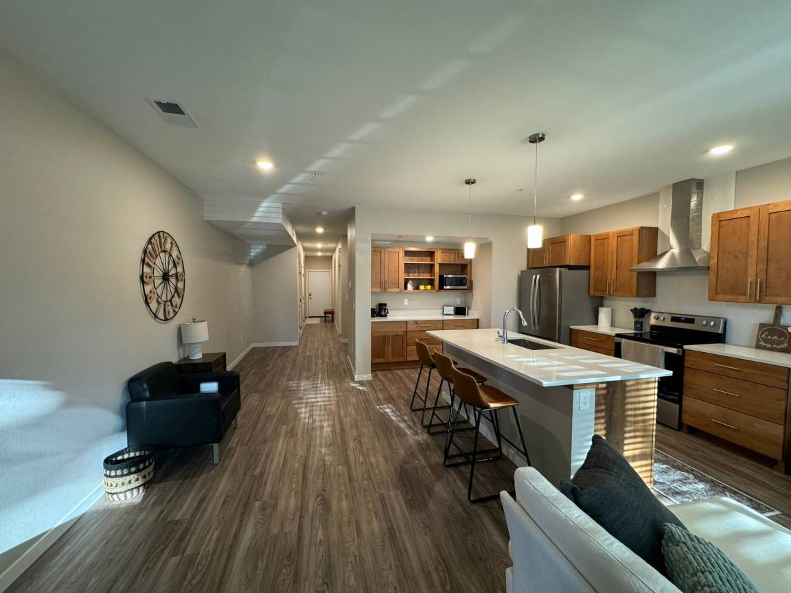 172 M² Condo ∙ 3 Bedrooms ∙ 8 Guests - Fargo, ND