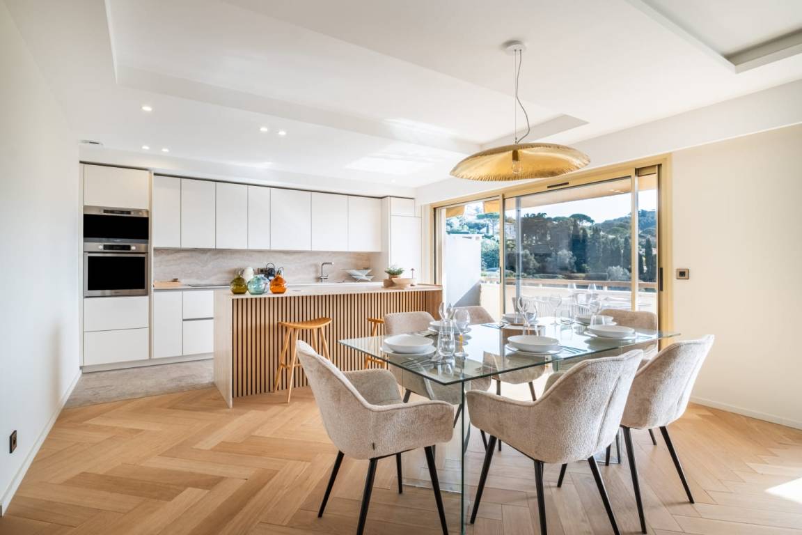 140 M² Apartment ∙ 4 Bedrooms ∙ 6 Guests - Le Cannet