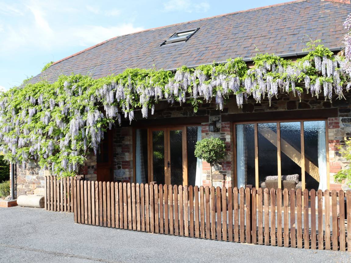 Cottage ∙ 2 Bedrooms ∙ 4 Guests - Buckfastleigh
