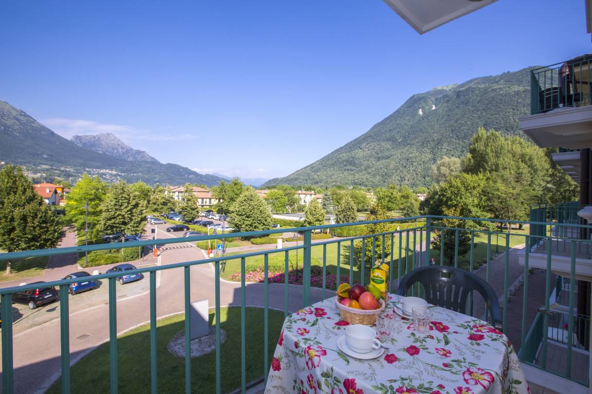 70 M² Apartment ∙ 3 Bedrooms ∙ 8 Guests - Lake Como