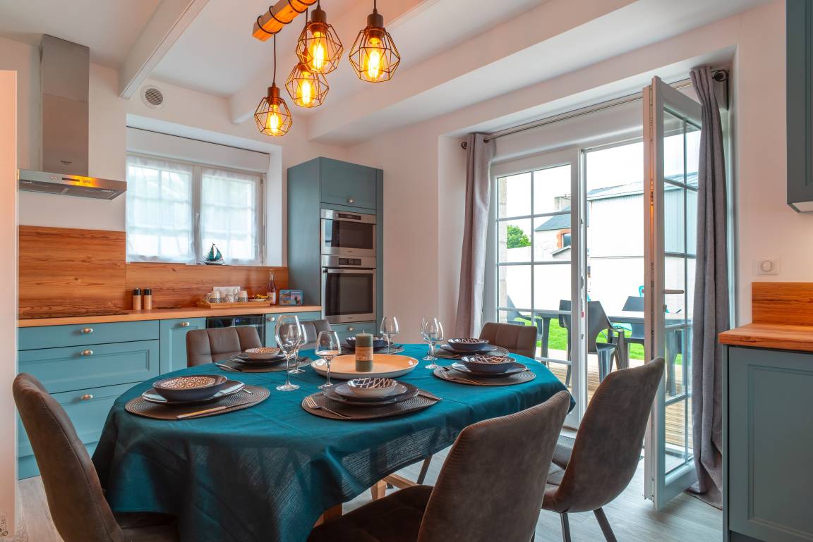 130 M² Ferienhaus ∙ 4 Schlafzimmer ∙ 8 Gäste - Plomodiern