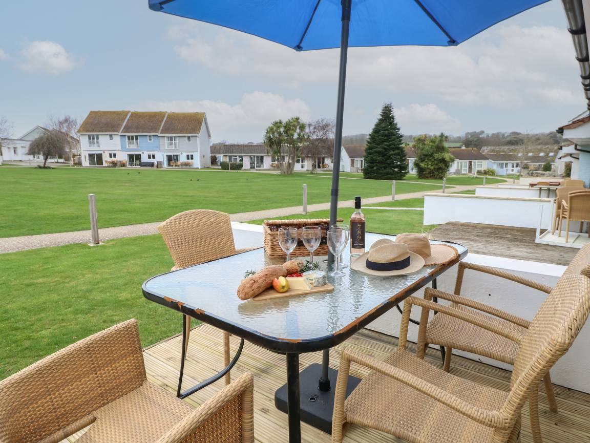 Cottage ∙ 2 Bedrooms ∙ 4 Guests - Lymington