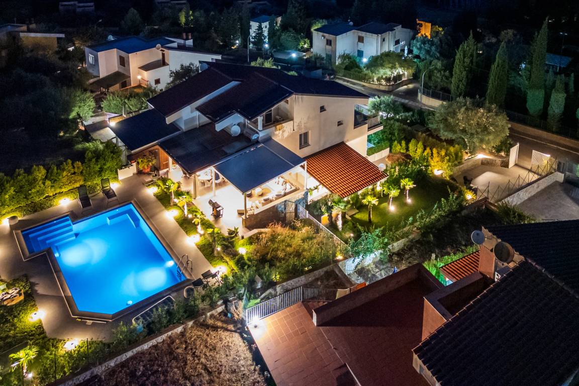 75 M² Appartement ∙ 1 Chambre ∙ 4 Personnes - Trabia
