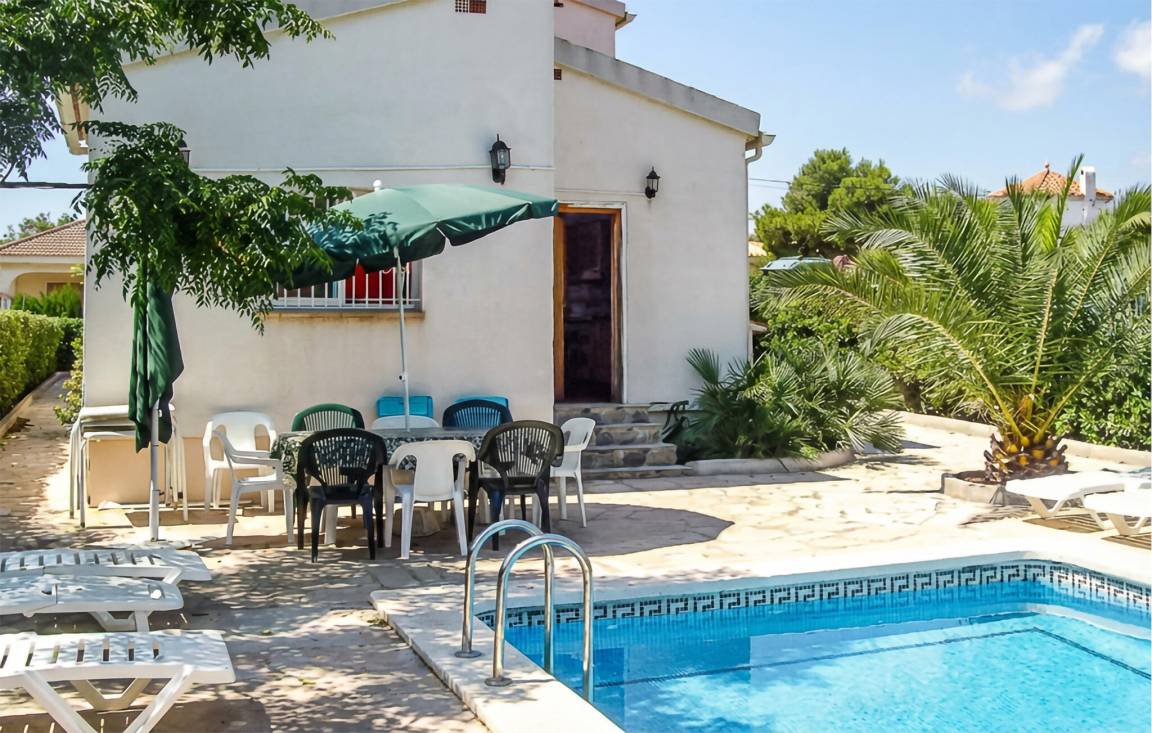 125 M² Maison De Vacances ∙ 4 Chambres ∙ 9 Personnes - L'Ametlla de Mar