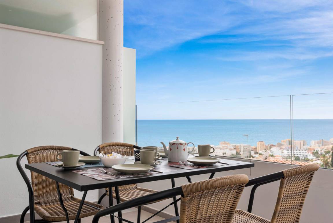 90 M² Apartamento ∙ 2 Habitaciones ∙ 4 Huéspedes - Fuengirola