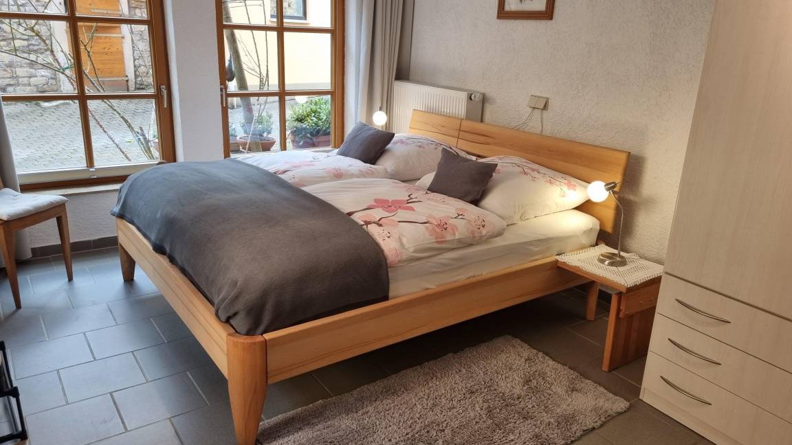 45 M² Ferienwohnung ∙ 1 Schlafzimmer ∙ 2 Gäste - Meisenheim