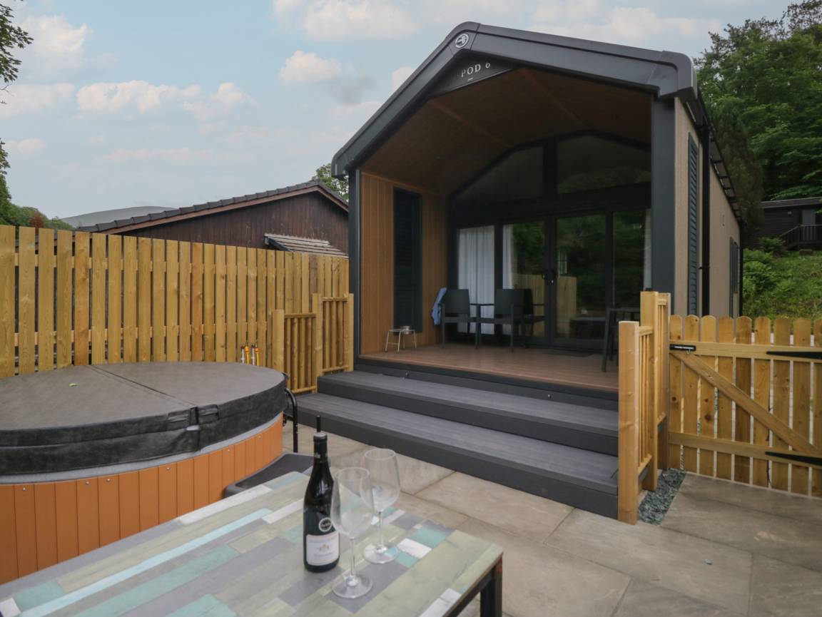 Cottage ∙ 2 Bedrooms ∙ 4 Guests - Bassenthwaite Lake
