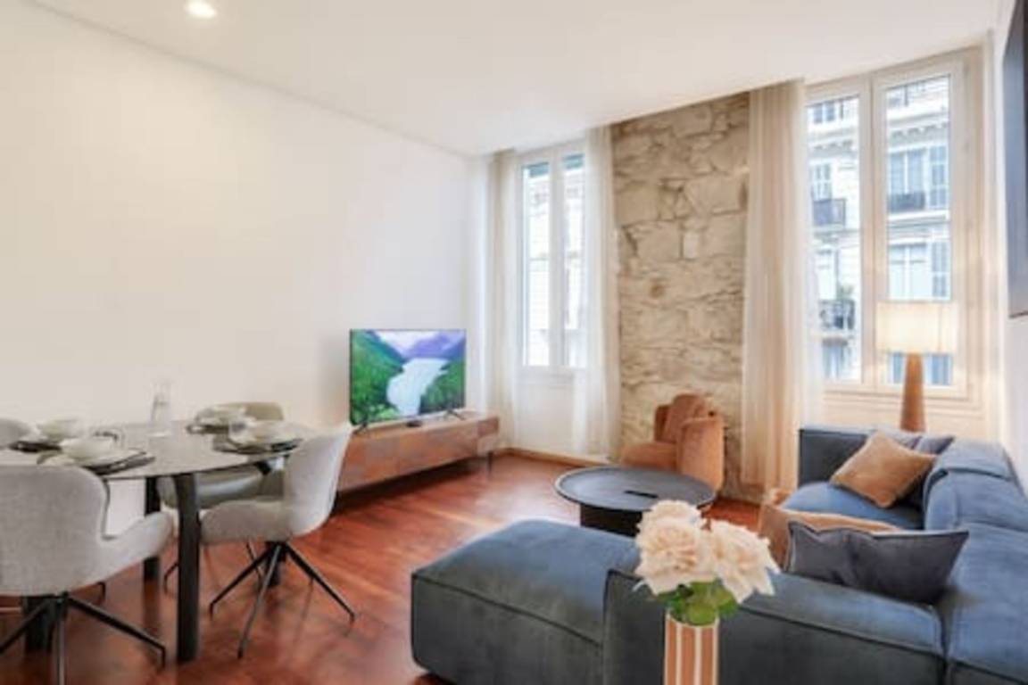 60 M² Appartement ∙ 2 Chambres ∙ 4 Personnes - ibis Nice Centre Gare