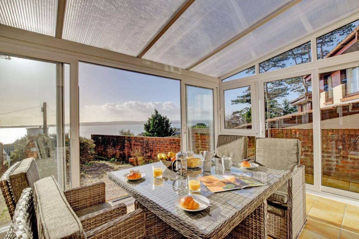 Cottage ∙ 2 Bedrooms ∙ 4 Guests - Torquay, UK