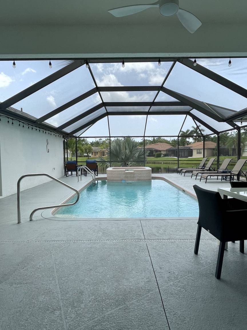 200 M² House ∙ 4 Bedrooms ∙ 8 Guests - Naples, FL