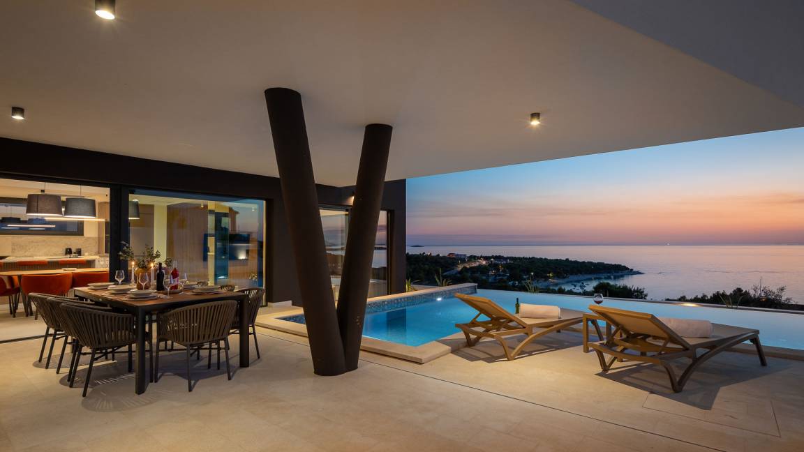 300 M² Villa ∙ 4 Schlafzimmer ∙ 10 Gäste - Brodarica