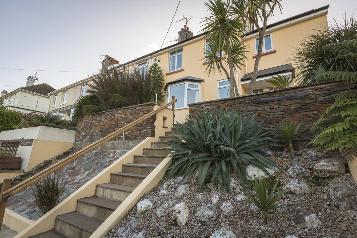 Cottage ∙ 4 Bedrooms ∙ 8 Guests - Salcombe