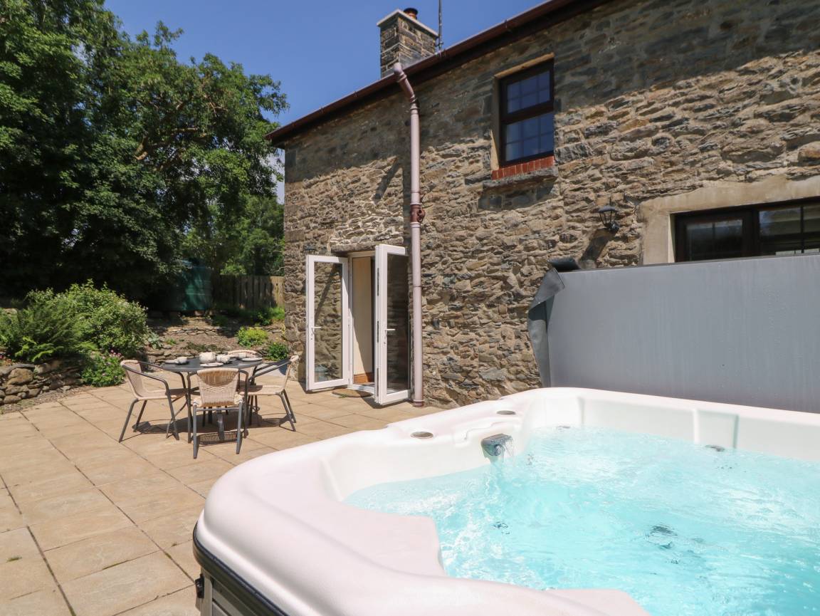 Cottage ∙ 2 Bedrooms ∙ 4 Guests - Ceredigion