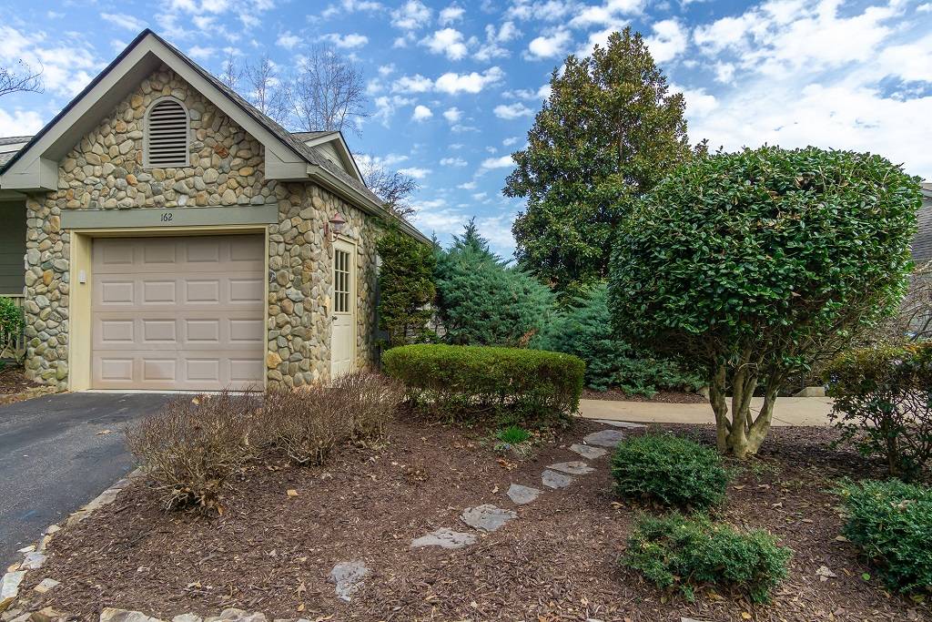 一軒家 ∙ 寝室: 2 ∙ ゲスト6 人 - レイク・ルーア, NC