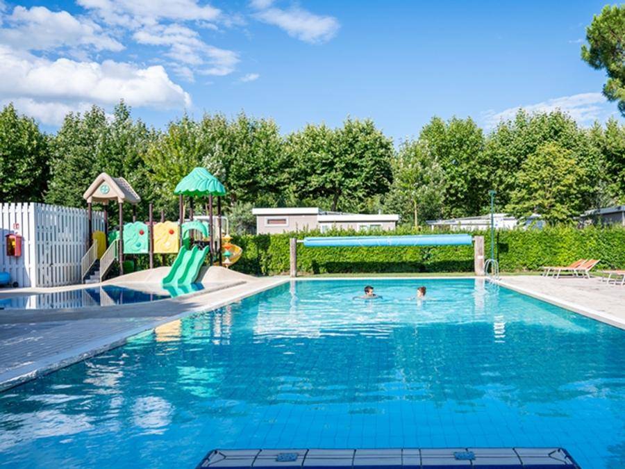 Caravan ∙ 2 Bedrooms ∙ 6 Guests - Venice