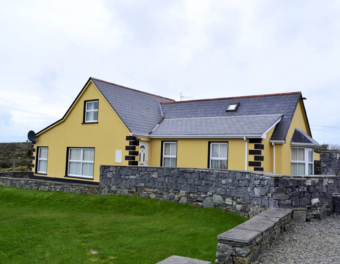 Cottage ∙ 4 Bedrooms ∙ 6 Guests - Galway