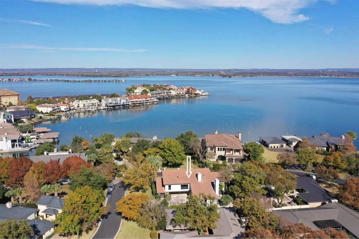 House ∙ 4 Bedrooms ∙ 14 Guests - Horseshoe Bay, TX