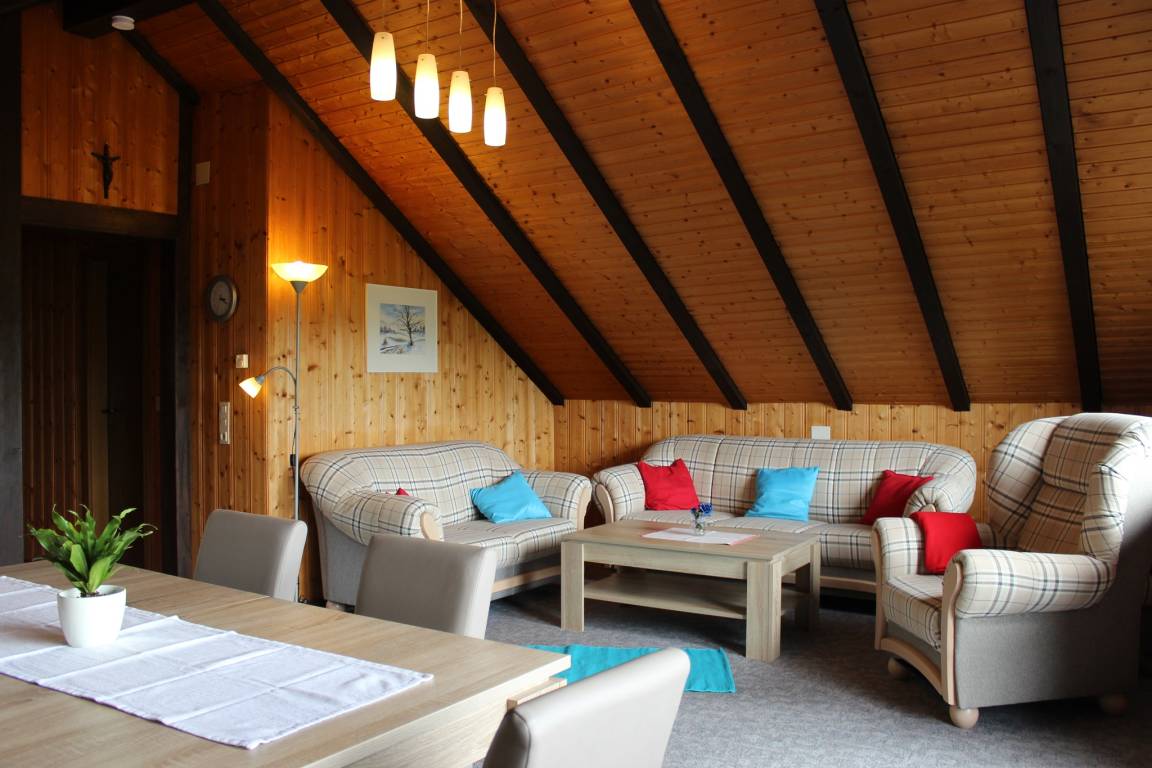 Ferienwohnung ∙ 2 Schlafzimmer ∙ 4 Gäste - Fladungen