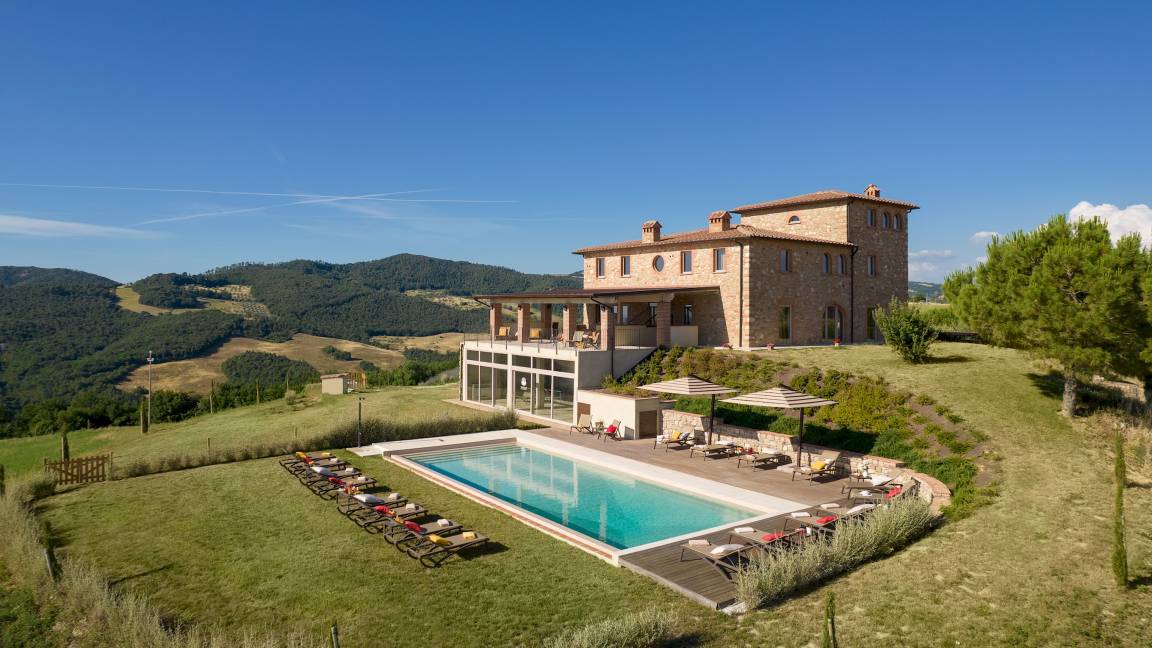 950 M² Villa ∙ 9 Bedrooms ∙ 18 Guests - Volterra