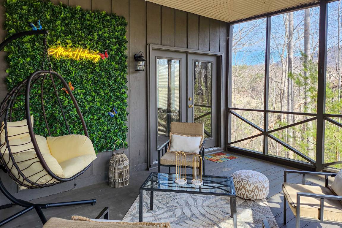 221 M² House ∙ 4 Bedrooms ∙ 8 Guests - Lake Lure, NC