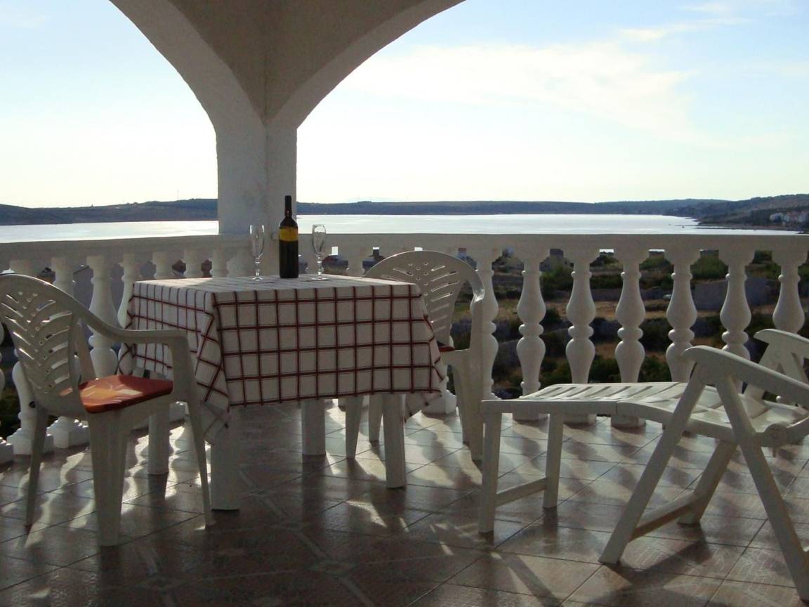 65 M² Apartment ∙ 5 Bedrooms ∙ 5 Guests - Mandre