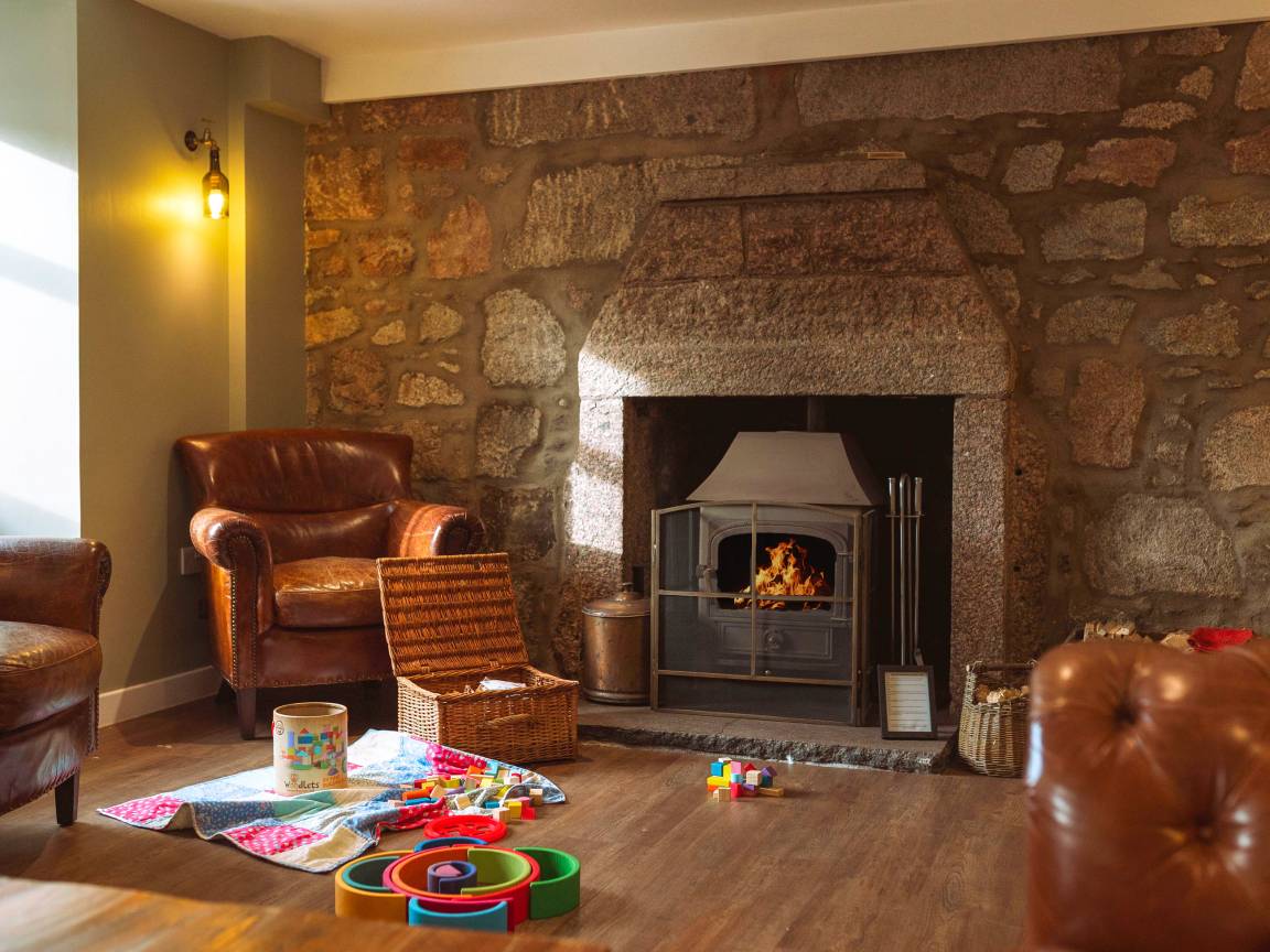 Cottage ∙ 7 Bedrooms ∙ 14 Guests - Banchory