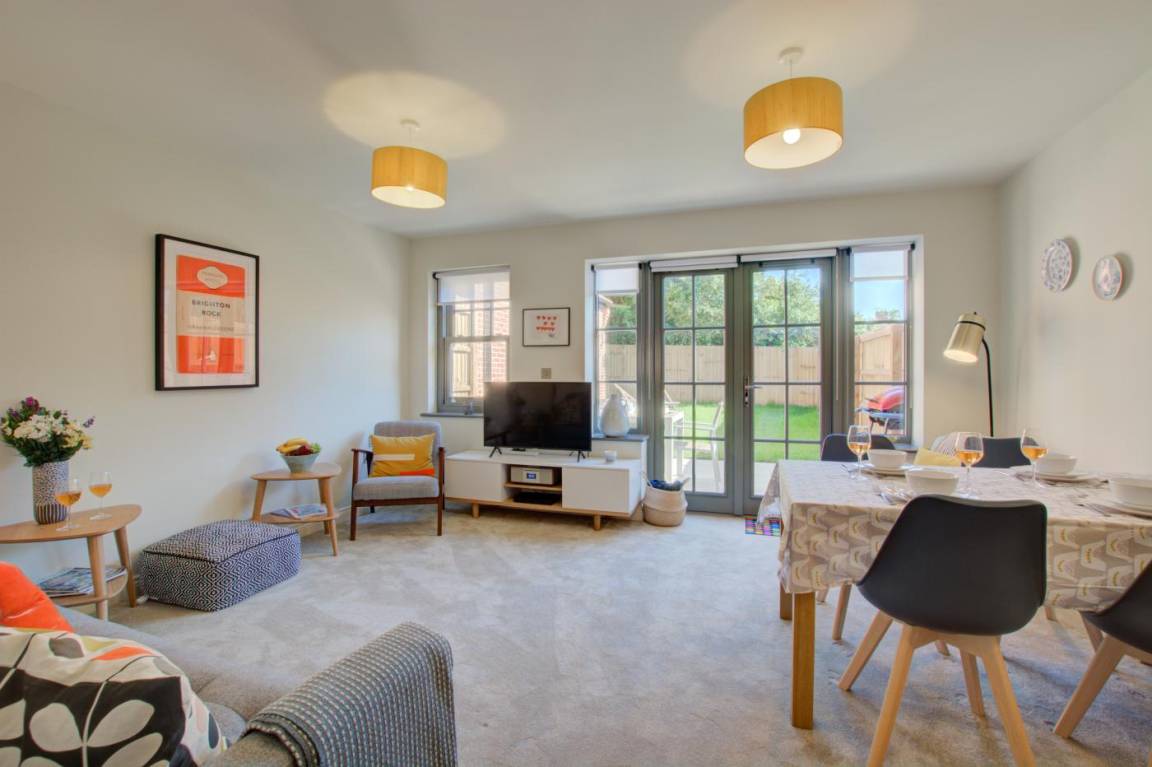 Cottage ∙ 2 Bedrooms ∙ 4 Guests - Norfolk