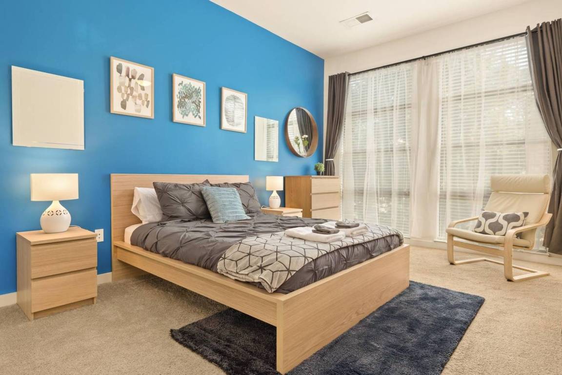85 M² Apartment ∙ 1 Bedroom ∙ 4 Guests - First Ward - Charlotte