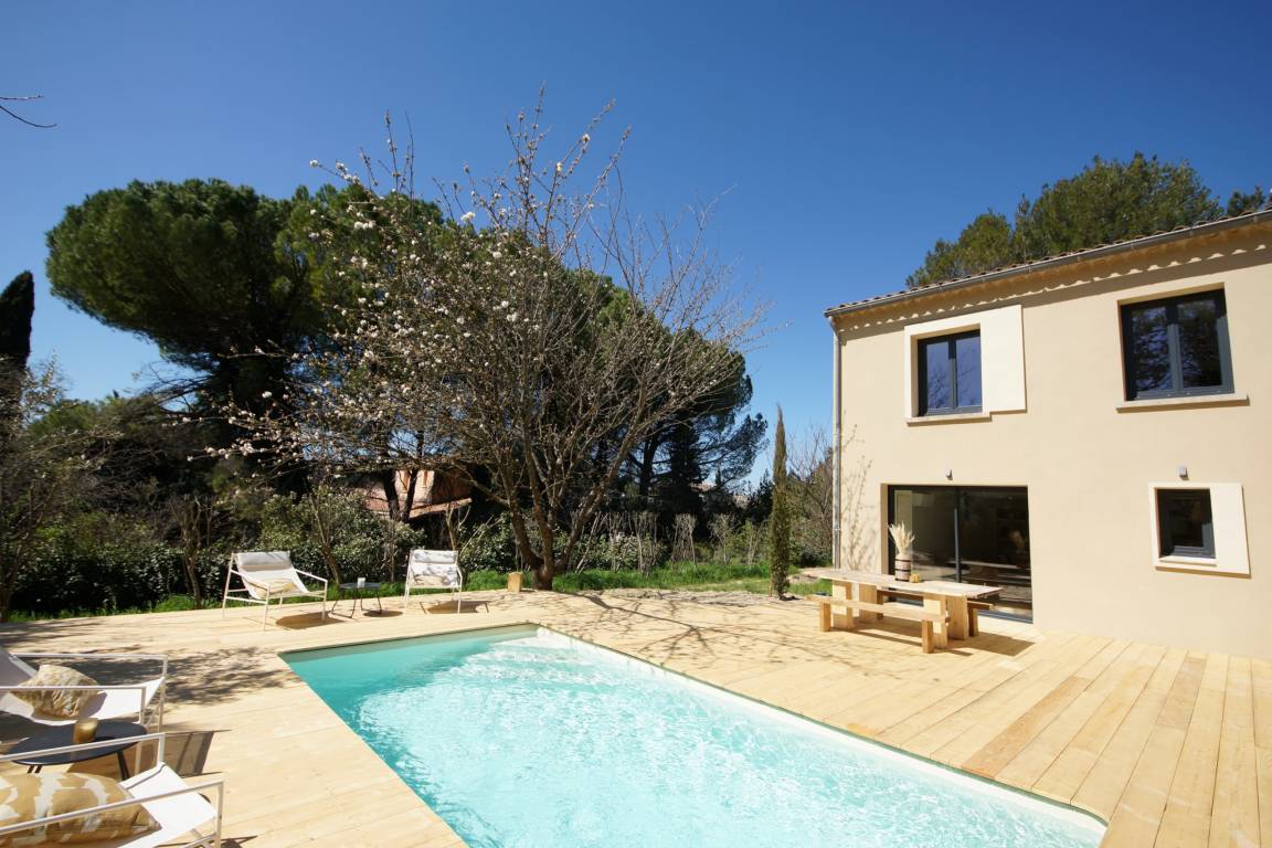 148 M² House ∙ 4 Bedrooms ∙ 8 Guests - Malaucène