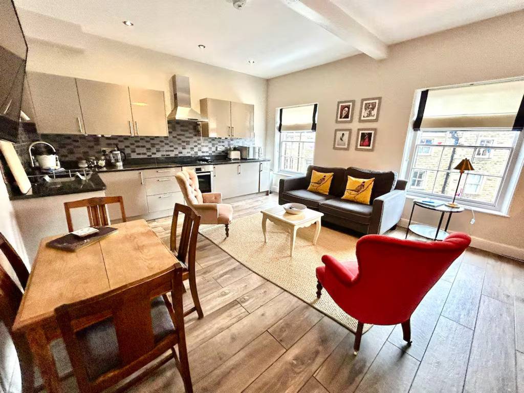 74 M² Apartment ∙ 2 Bedrooms ∙ 5 Guests - Bakewell