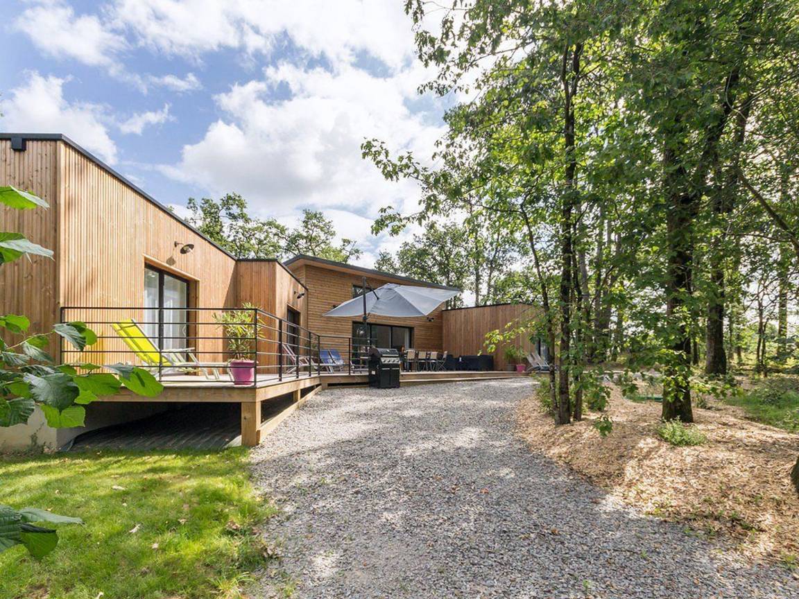 200 M² Cottage ∙ 4 Chambres ∙ 11 Personnes - Saint-Étienne-de-Montluc