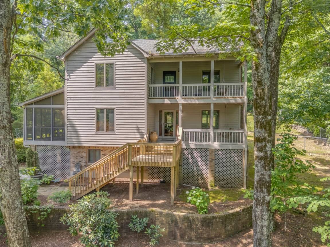 297 M² House ∙ 4 Bedrooms ∙ 8 Guests - Tryon, NC