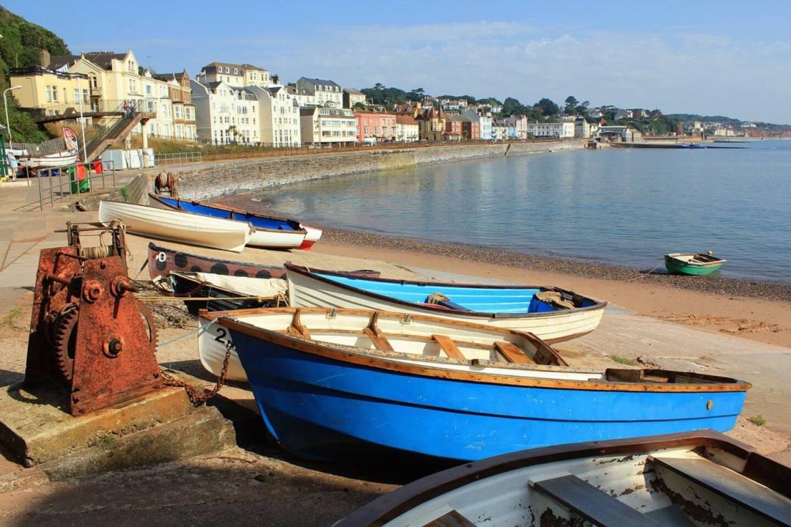 110 M² Apartment ∙ 4 Bedrooms ∙ 8 Guests - Dawlish