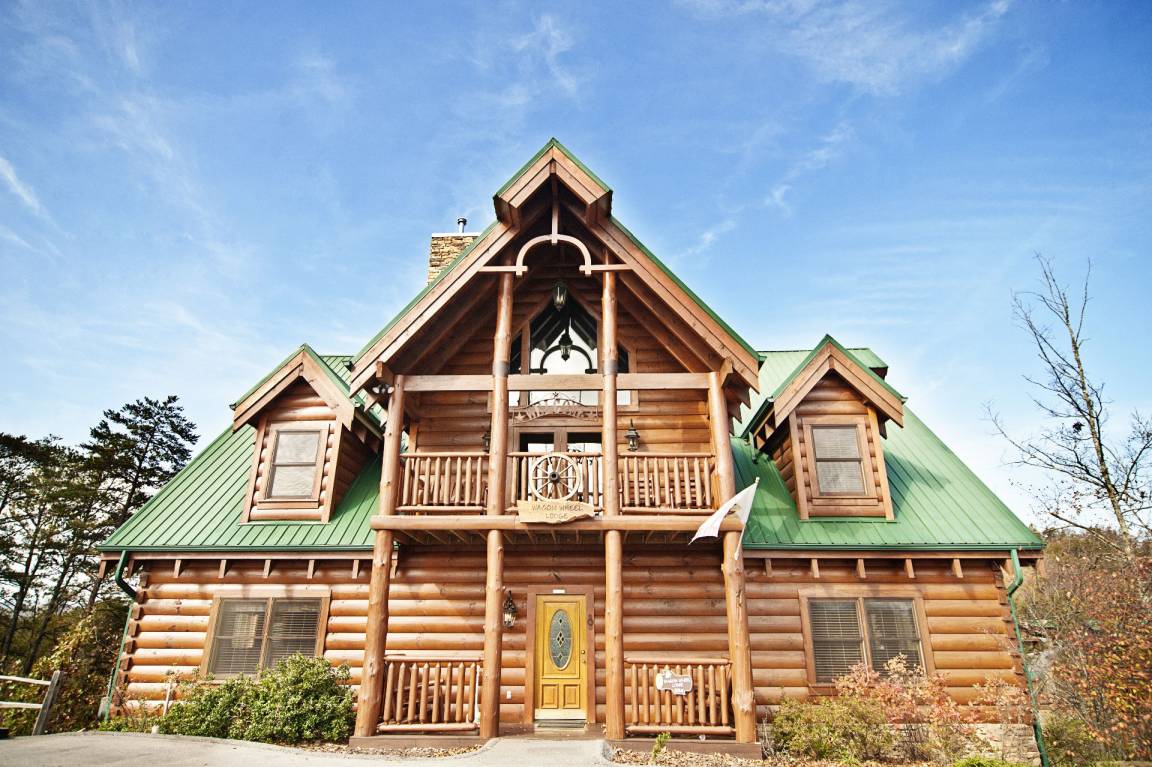 Cabin ∙ 9 Bedrooms ∙ 22 Guests - Pigeon Forge, TN