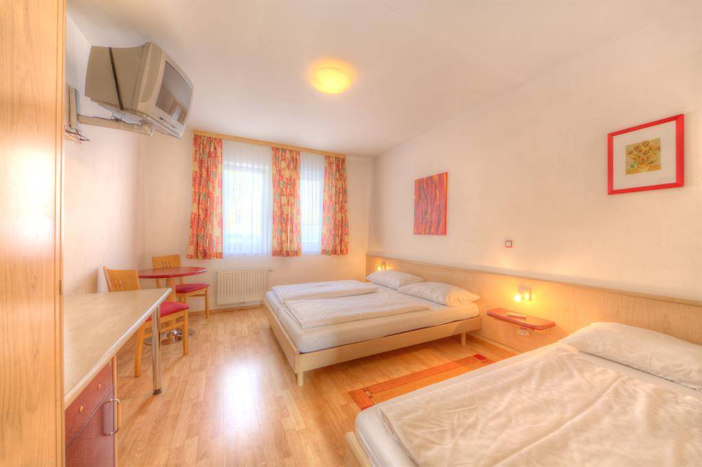24 M² Hotel ∙ 1 Bedroom ∙ 3 Guests - Neusiedl am See