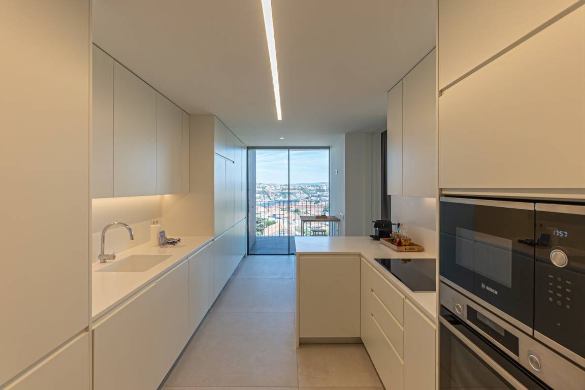 180 M² Apartamento ∙ 3 Quartos ∙ 6 Hóspedes - Porto