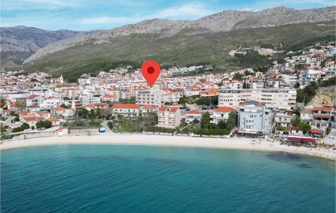 150 M² Apartment ∙ 3 Bedrooms ∙ 8 Guests - Podstrana