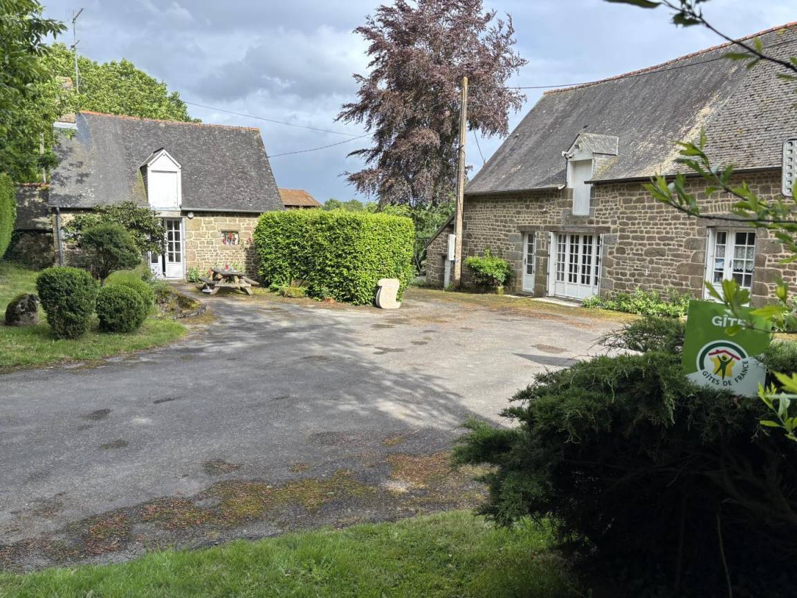 62 M² Gîte ∙ 1 Chambre ∙ 2 Personnes - Fougères